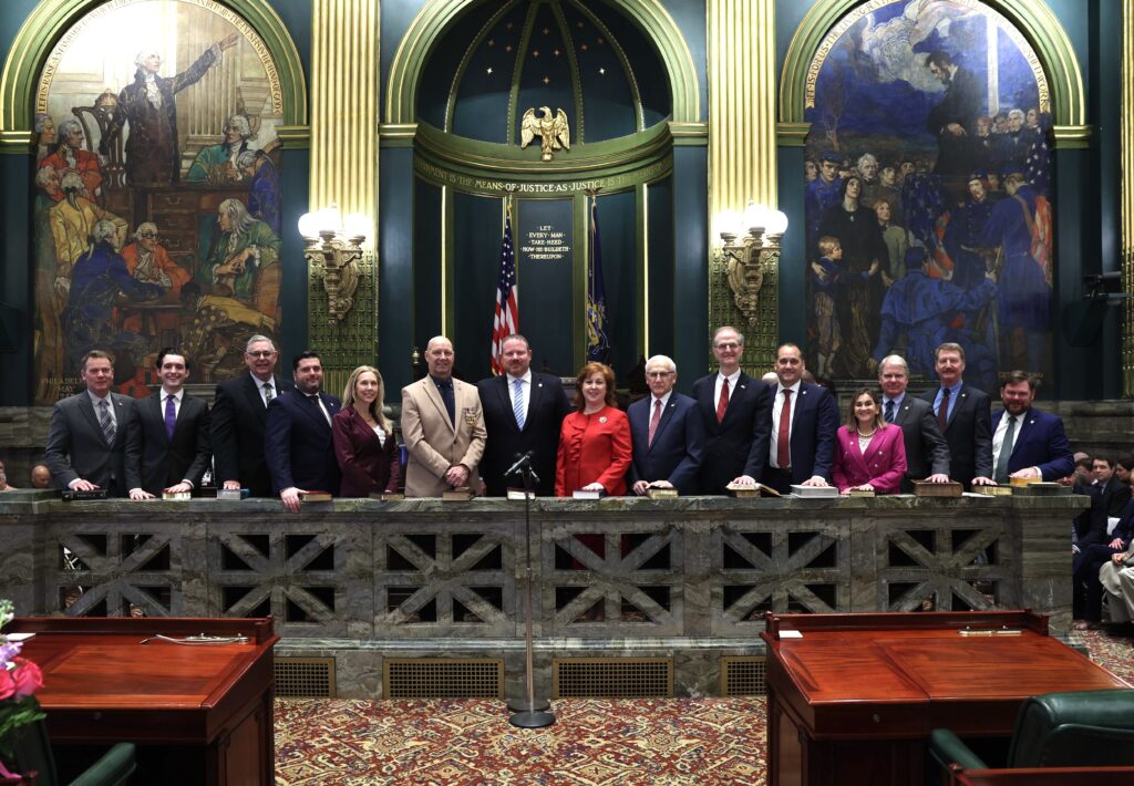 Senator Martin Takes Oath of Office to Begin Third Term Representing ...